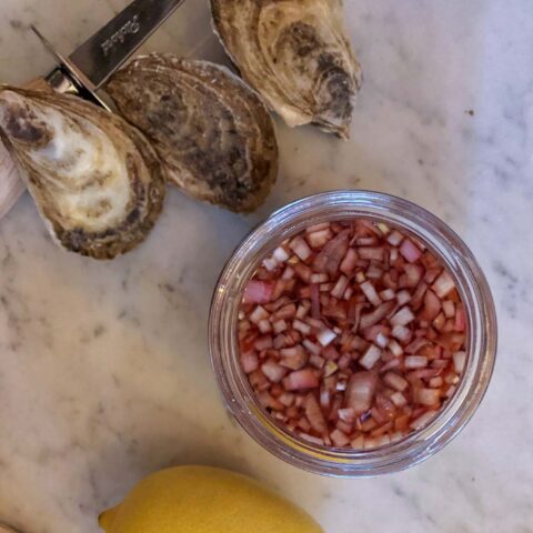 Oysters: Classic mignonette recipe and other toppings - Urbaine City