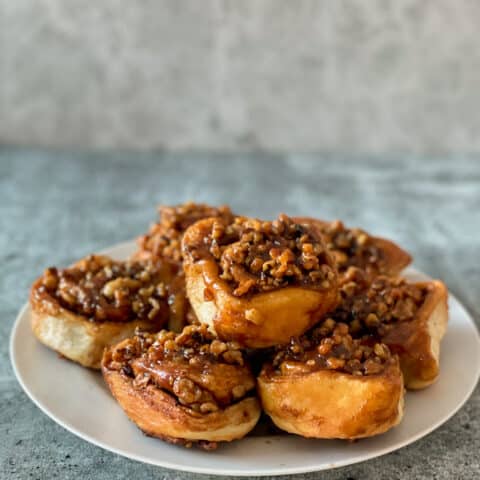 Maple walnut cinnamon rolls: easy recipe - Urbaine City