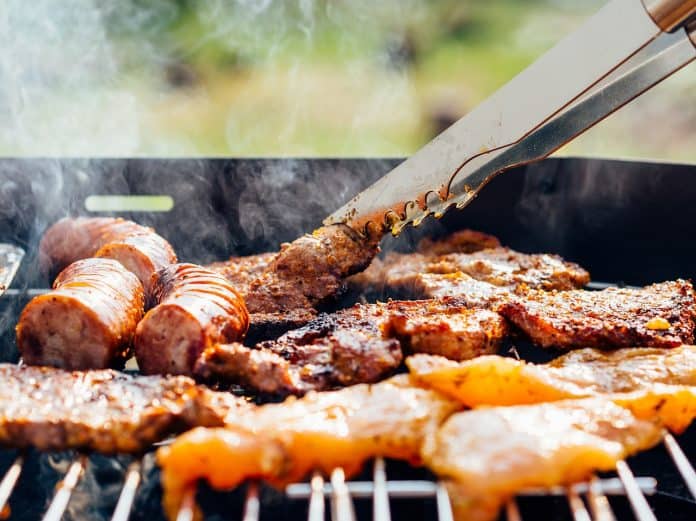 Cooking on the BBQ: 10 tips and techniques for successful cooking ...
