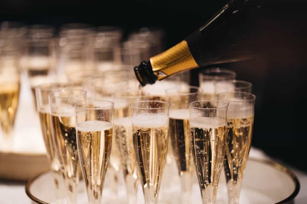 Cava, Prosecco, Champagne: Difference & When to Choose Each