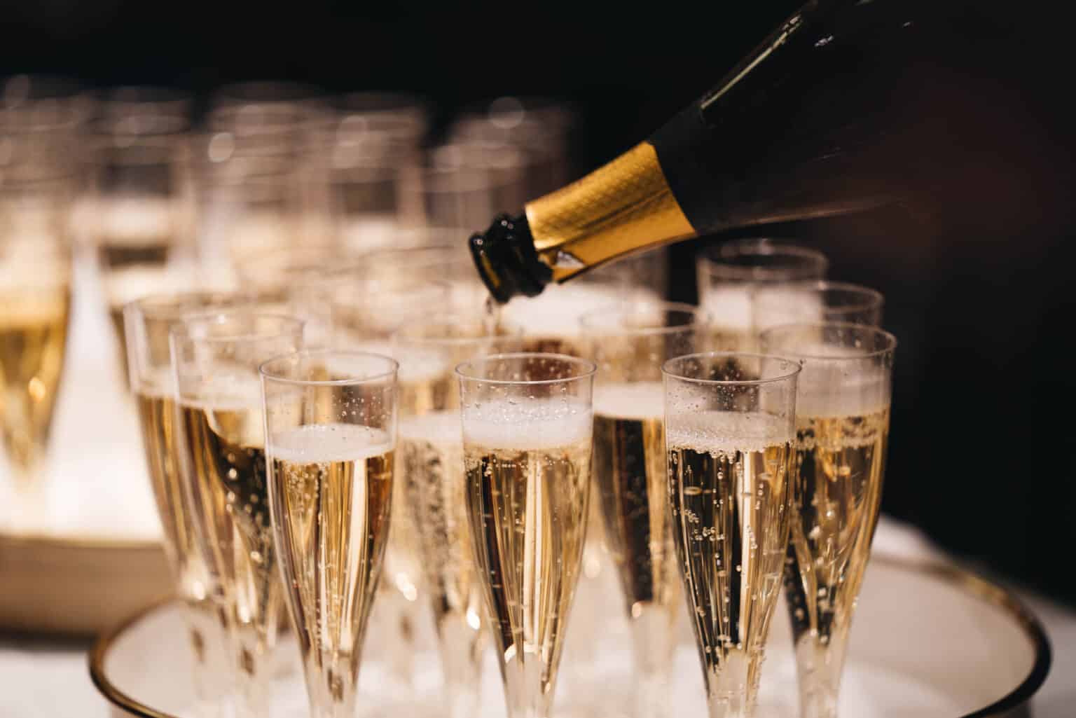 Cava, Prosecco, Champagne: Difference & When to Choose Each