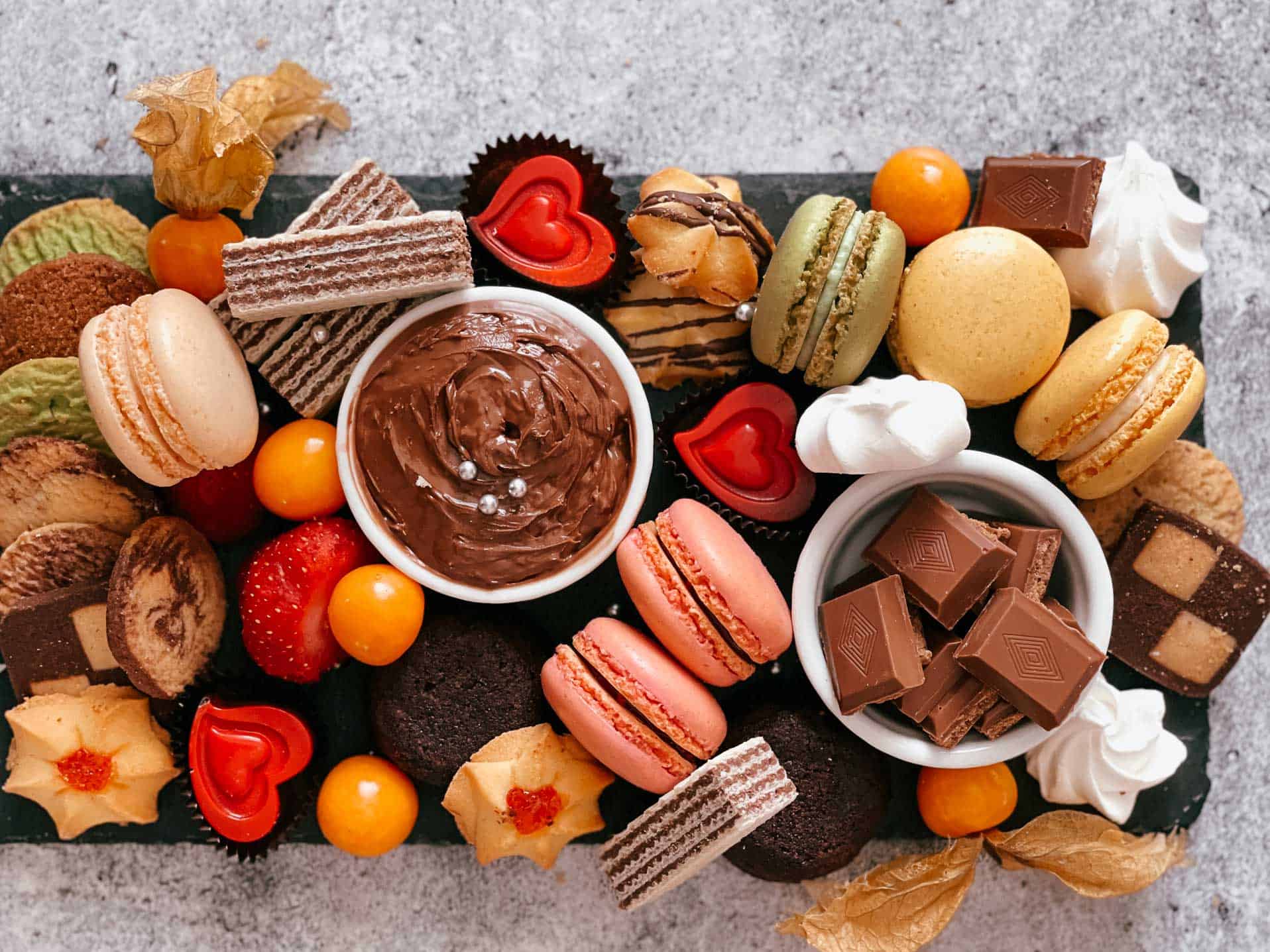 How to make the perfect dessert charcuterie board - Urbaine City