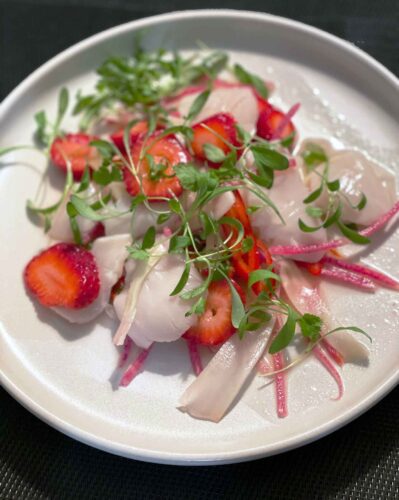 Easy and fancy recipe: scallop ceviche with strawberries, lime and ...